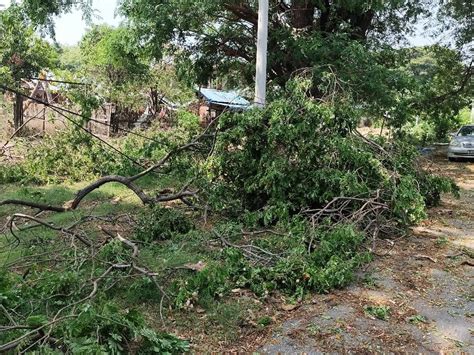 Khit Thit Media လှိုင်မြို့နယ်၊ အုတ်ကျင်းဘူတာရုံလမ်းရှိ ရေခဲစက်မှ အမိုးနီးယားဂတ်စ် ပေါက်ကွဲမှု