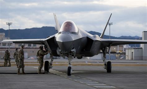 Fighter Deathmatch F 35 Vs Su 57 Which Stealth Plane Wins