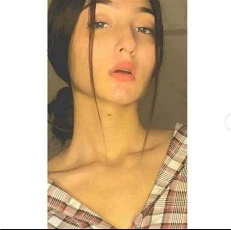 Pin By Nilam On Call Beautiful Girls Body Girls With Dimples