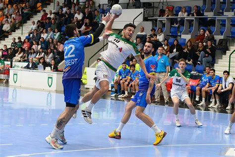 Liga ASOBAL Balonmano El Anaitasuna tumba al Atlético Valladolid con su defensa en la primera