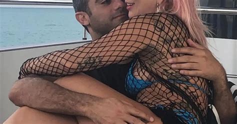 Lady Gaga është fejuar