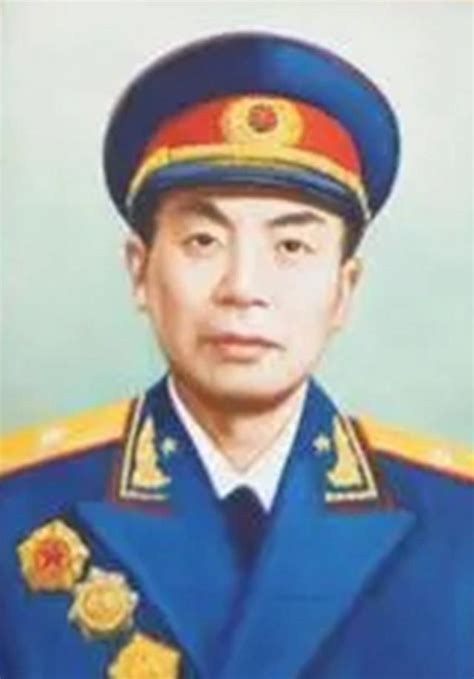 他是紅四方面軍的優秀代表，62歲被免職，晚年保留正兵團待遇 每日頭條