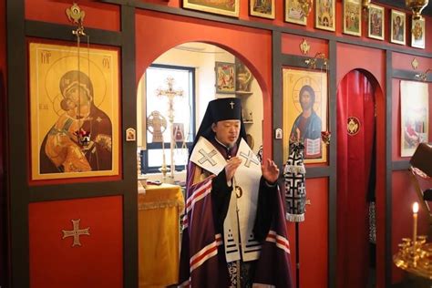 В Прощеное воскресенье архиепископ Корейский Феофан совершил Литургию в храме в честь