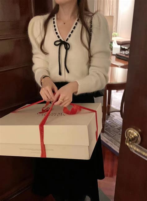 당일출고 토끼털15 엘라스테인 앙고라 배색 스티치 리본 퍼프 니트 가디건 브이넥 모헤어 러블리 연말 하객룩 에이블리