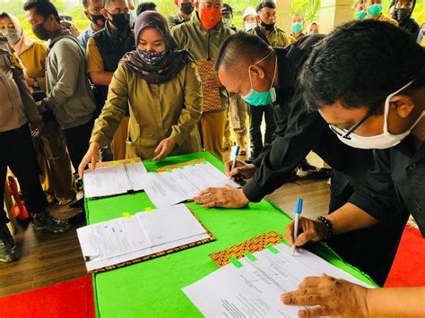 Sinergi Aspek Ekonomi Dan Ekologi Melalui Kemitraan Konservasi Pemulihan Ekosistem TNGHS Di Desa