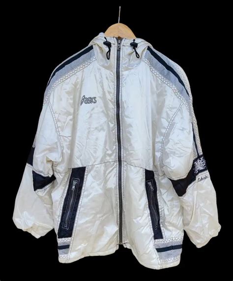 Asics jacket, Men's Fashion, Coats, Jackets and Outerwear on Carousell
