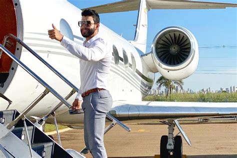 Gusttavo Lima Ostenta Jatinho Valor Absurdo E Surpreende Luxo