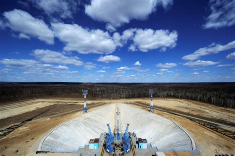 ロシア、半世紀ぶりに無人の月面探査機打ち上げへ 11日を予定