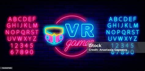 가상 현실 네온 사인보드 Vr 안경을 가진 원형 구조 사이버 게임 디자인 벡터 스톡 일러스트 알파벳에 대한 스톡 벡터 아트 및