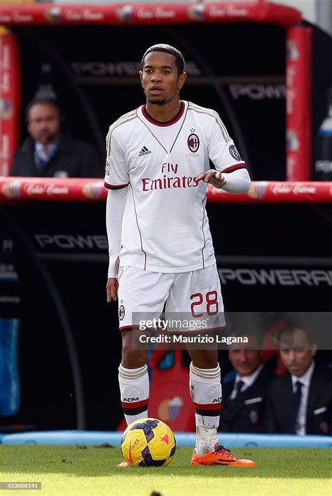 Urby Emanuelson Of Milan During The Serie A Match Between Calcio News Photo Getty Images