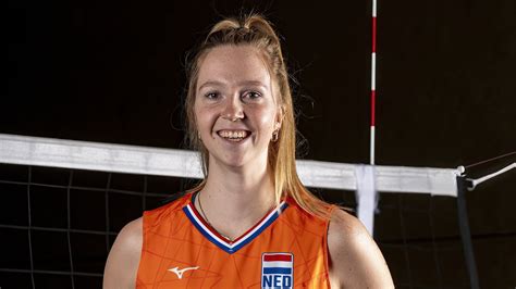 Britte Stuut Met Oranje Naar Japan De Texelse Courant 24 7 Nieuws Van Het Eiland