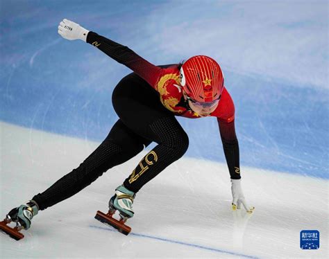 短道速滑——世界杯：中国队进行赛前训练体育暖新闻