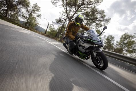 Kort Getest Kawasaki Ninja 7 Hybrid Motorrijder