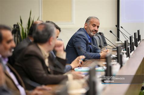 ایمنا نشست هم‌اندیشی شهردار، اعضای شورای شهر و مدیران شهری با