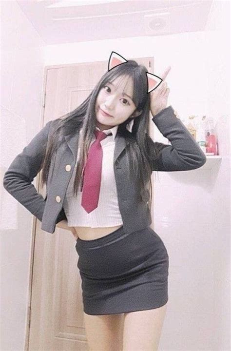 빠른 저장에 있는 Re님의 핀 2024 교복 스타일 의상 코디 여자 교복