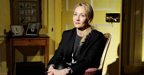J K Rowling à nouveau accusée de transphobie