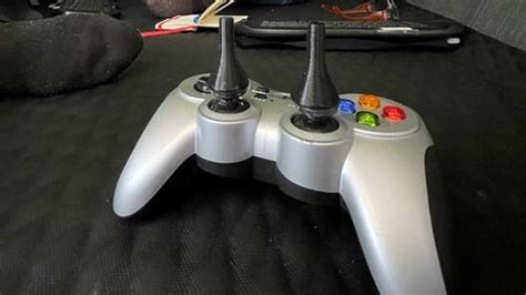 Joystick Spikes R Logitech