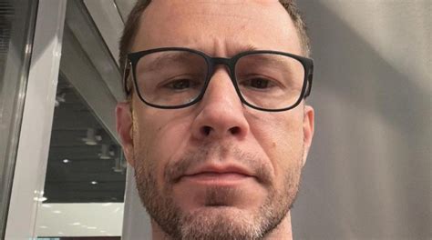 Tiago Leifert mostra filha brincando e fala do tratamento traiçoeiro