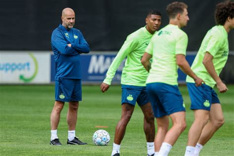 Psv Is Samen Met Peter Bosz Bedolven Onder De Complimenten Psvfans