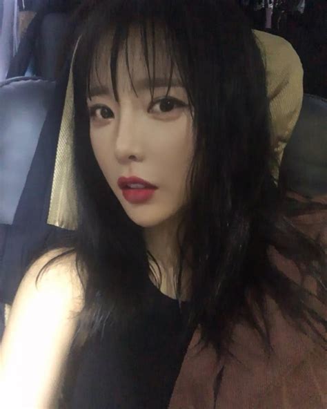홍진영 비오는 날도 변함 없는 미모‘섹시함으로 시선집중 장은진 기자 톱스타뉴스