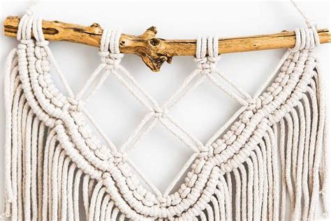 17 Boho Macrame Home Decor Projects For Beginners Macrame For Beginners