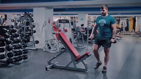 Отведение руки с гантелей в сторону лежа на боку Youtube