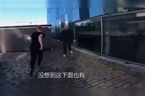 当你遇到鱼头怪入侵，第一视角跑酷带你逃抓捕大鱼怪！