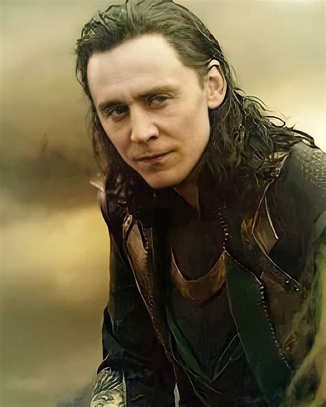 594 Me Gusta 9 Comentarios 𝕋𝕠𝕞 ℍ𝕚𝕕𝕕𝕝𝕖𝕤𝕥𝕠𝕟 Tomhiddlestonbritsh En