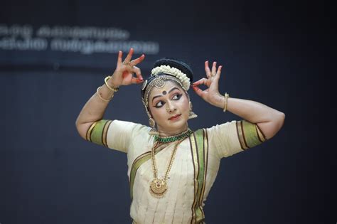 Mohiniyattam കേരള കലാമണ്ഡലം