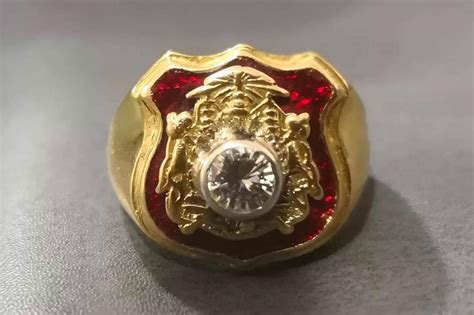 Bangkok Post Cops To Receive Knights Ring For Exemplary Work