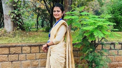 Lost Father At A Young Age Mother Worked As Labourer Know Ips Divya