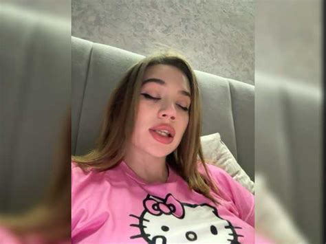 Webcam Model Photos