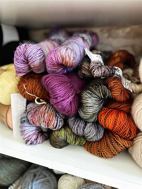 Knitting Stitch Patterns For Variegated Yarn Variegated Yarn Patterns