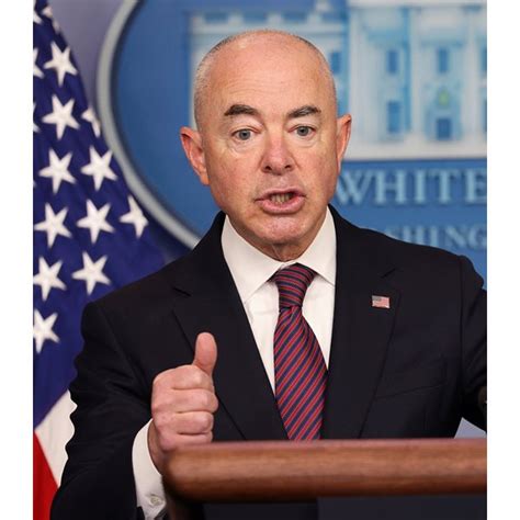 Камарата на представителите в САЩ е за импийчмънт на министъра на вътрешната сигурност