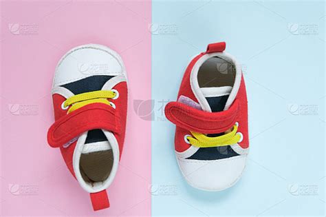 婴儿鞋，可爱的运动鞋。