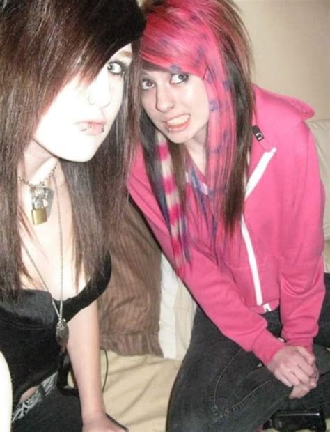 Post By Iwasarainbowonce · 1 Image Emo Scene Girls 2000s Scene Emo