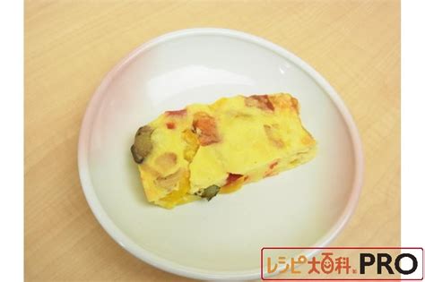 ふんわり彩り野菜のオムレツ〈病院・高齢者施設向け〉 レシピ大百科pro 味の素kk業務用商品サイト