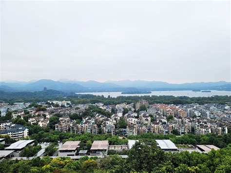 아름다운 중국 호수 서호의 절경을 직접 보다
