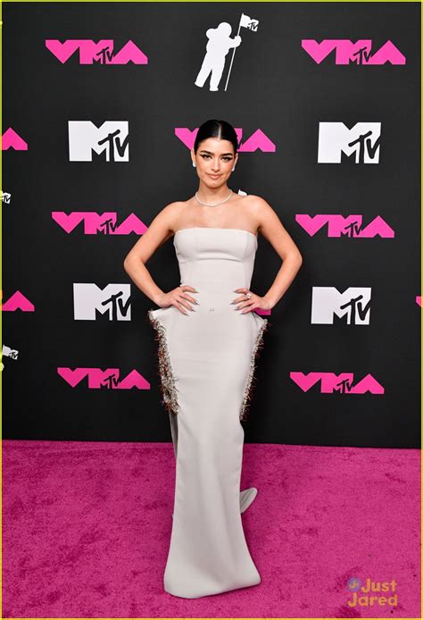 Full Sized Photo Of Charli Dixie Damelio Rock Two Looks At Mtv Vmas