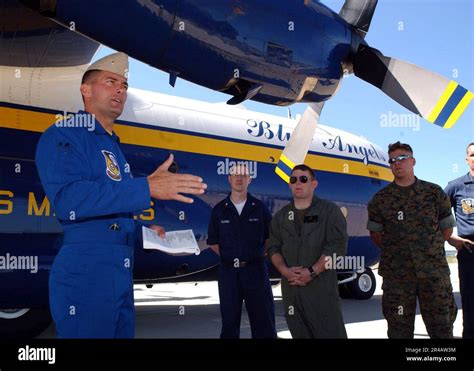 Us Navy Major Gives A Preflight Brief Prior To The Launch Of The Us