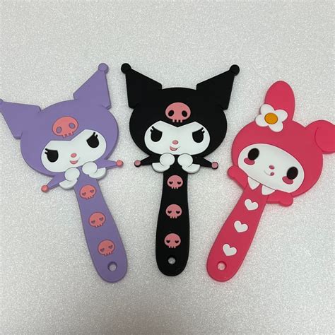 당일출고11 산리오 쿠로미 마이멜로디 시나모롤 폼폼푸린 머리빗 손거울 가벼운 휴대용 귀여운 정품 에이블리