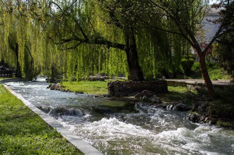 По информации ГБУ РК «Крыммелиоводхоз в настоящее время увеличен объем сброса воды из