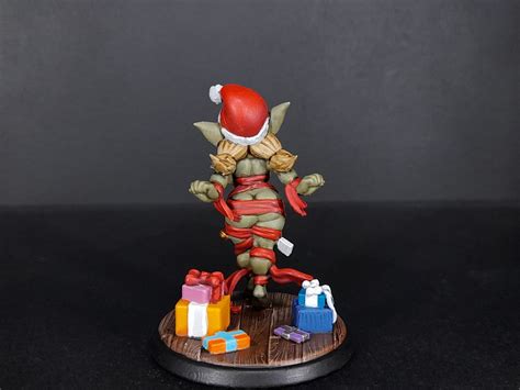 3d Printable Holiday Goblin Pinup By Twin Goddess Miniatures