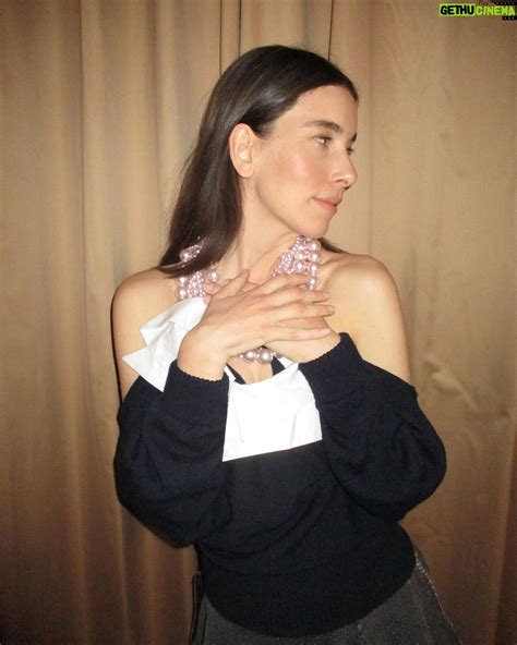 Danielle Haim Wiki Biography Age Gallery Spouse And More