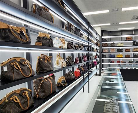 의류 수거 재활용 아닌 ‘폐기 목적 Tin뉴스