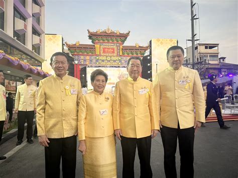 ท่านประธานอาวุโสธนินท์ เจียรวนนท์ พร้อมด้วยท่านประธานกรรมการสุภกิต