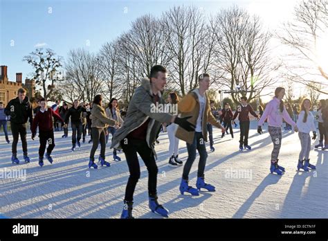 Hampton Court Sw London England Uk 19th December 2014 On Chilly But