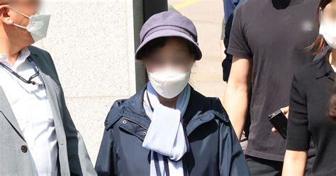 윤석열 대통령 장모 최은순씨 가석방으로 출소