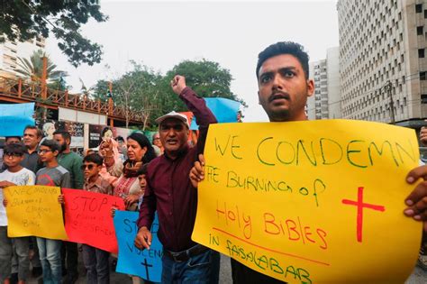 Mob Burns Pakistani Churches Vandalises Cemetery Over Blasphemy