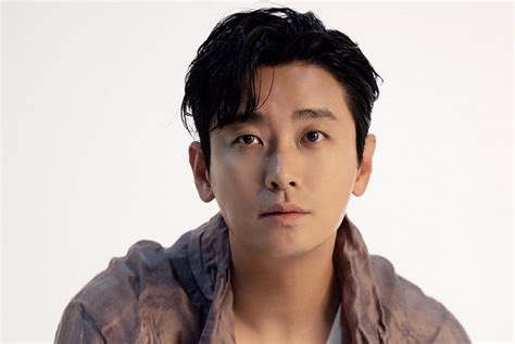 Joo Ji Hoon In Talks To Star In New Fantasy Drama Shop Of The Lamp Allkpop